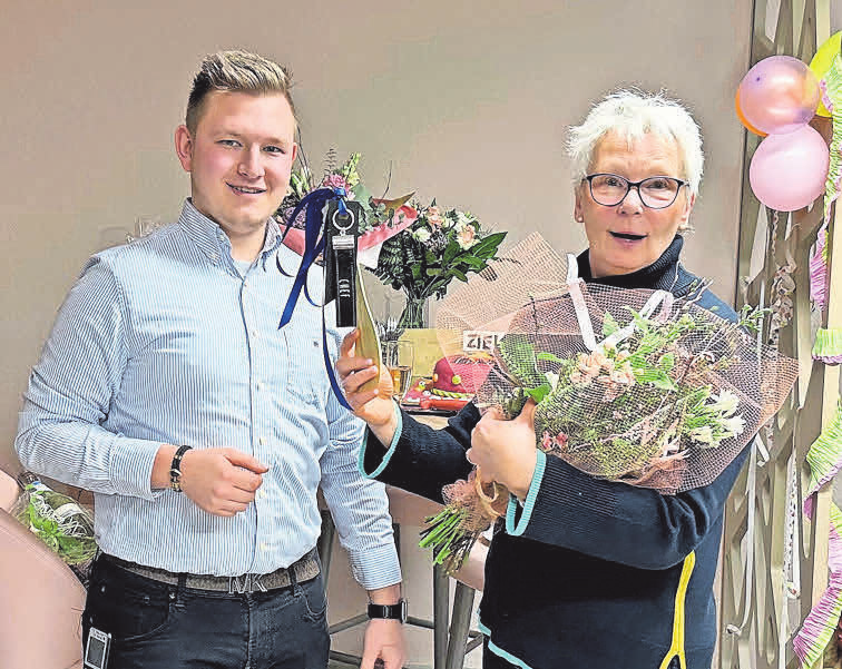 Die langjährige Heimleiterin tritt in den Ruhestand, während Dennis Rau ...